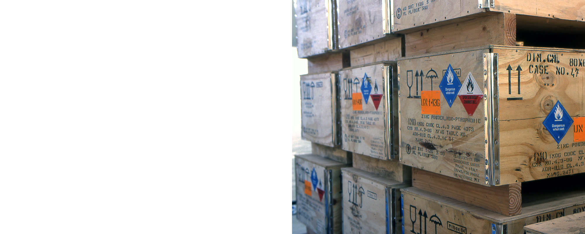 Folding Boxes for dangerous goods and shipments by sea